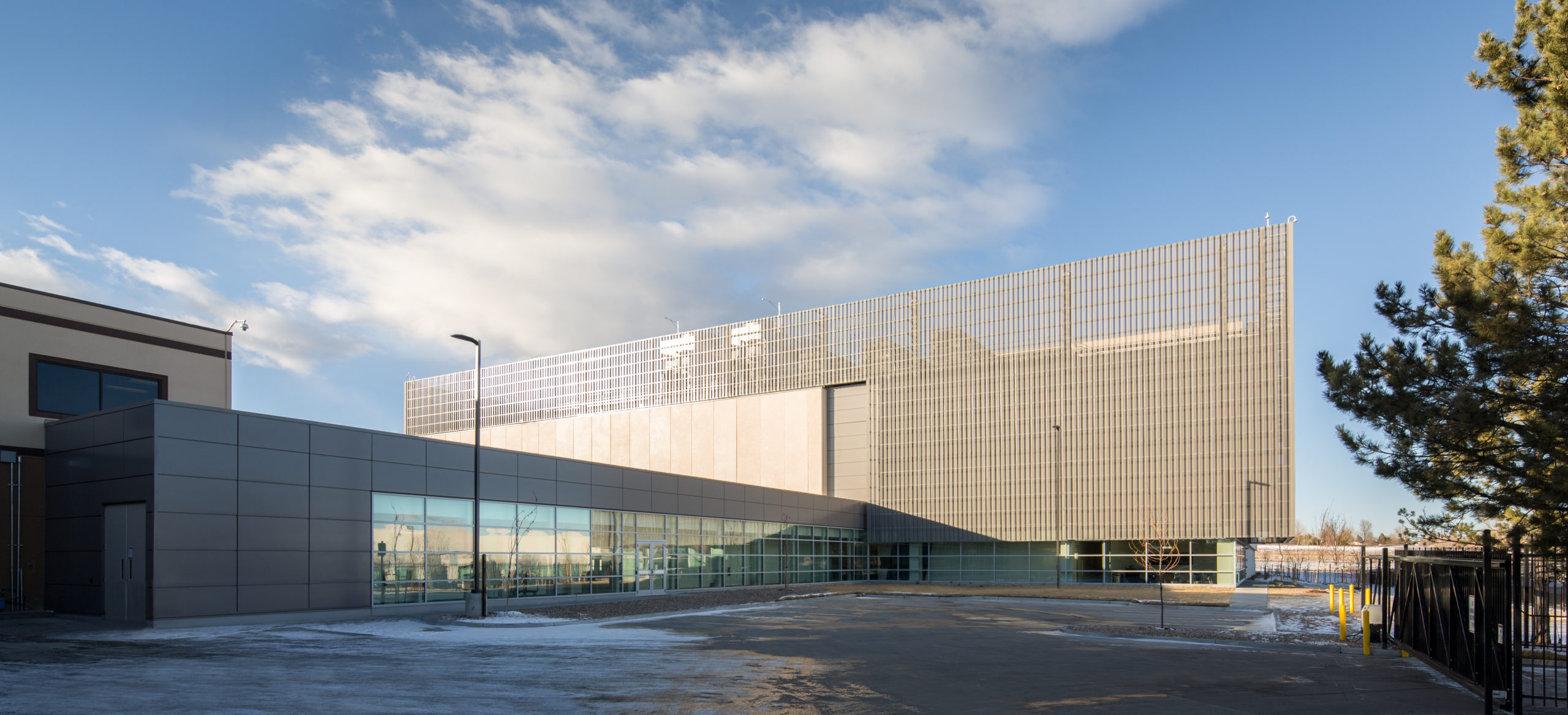 In the News: Time Warner Cable boots up Denver data center - Burdette ...